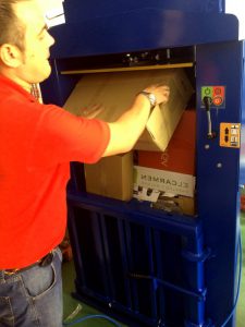 Cómo funciona un compactador de basura